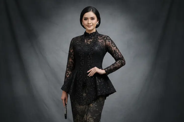 7 Rekomendasi Kebaya Wisuda Kekinian, Gaya Terbaru 2025 - Jurnalistika.id